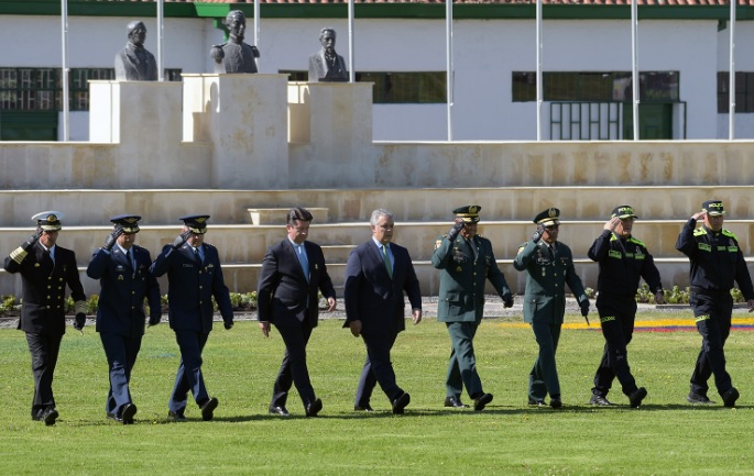 El presidente Iván Duque, Mindefensa y los generales de Policía y ...